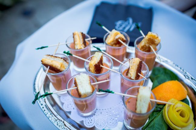 Cocktail Hour – ESCAPE THE ORDINARY